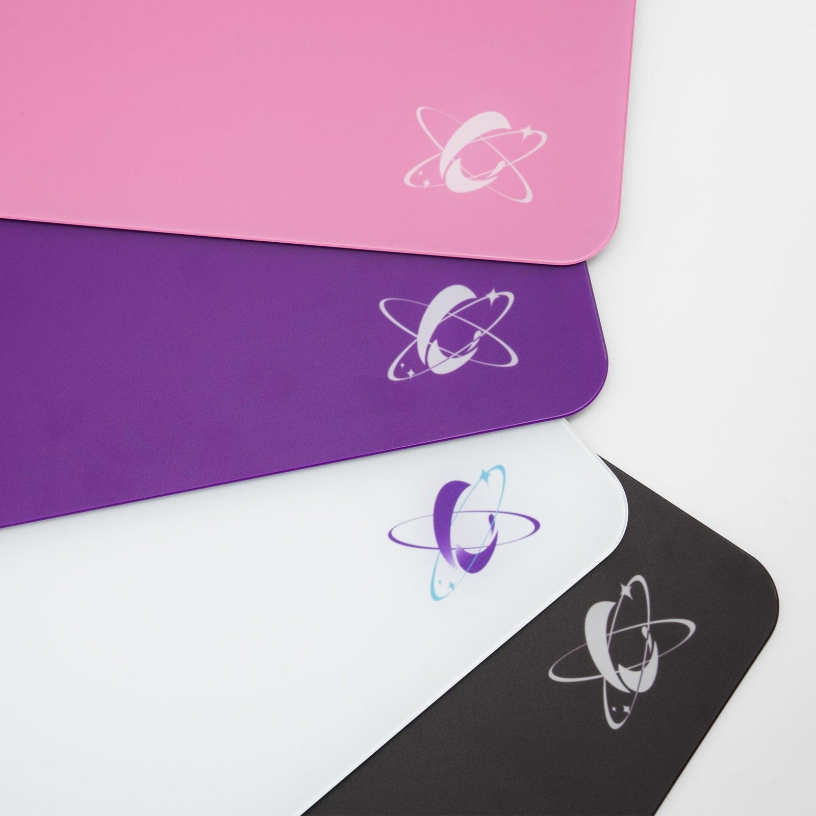 Atom Glass Mouse Pad – Enhance Your Gaming Performance | CLUSTRS